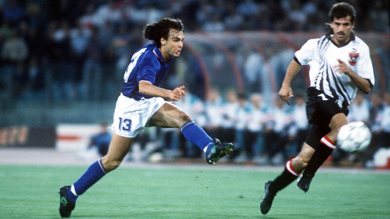 Watch all replays from the 1990 FIFA World Cup™ for free on FIFA+