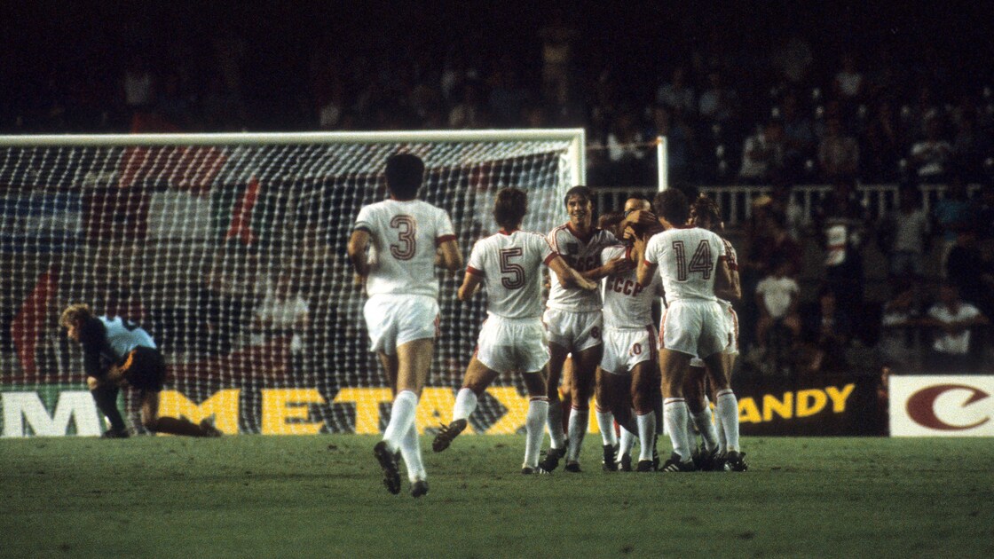 Jorén Oganesián Goal 49' | Belgium vs Soviet Union | 1982 FIFA World ...