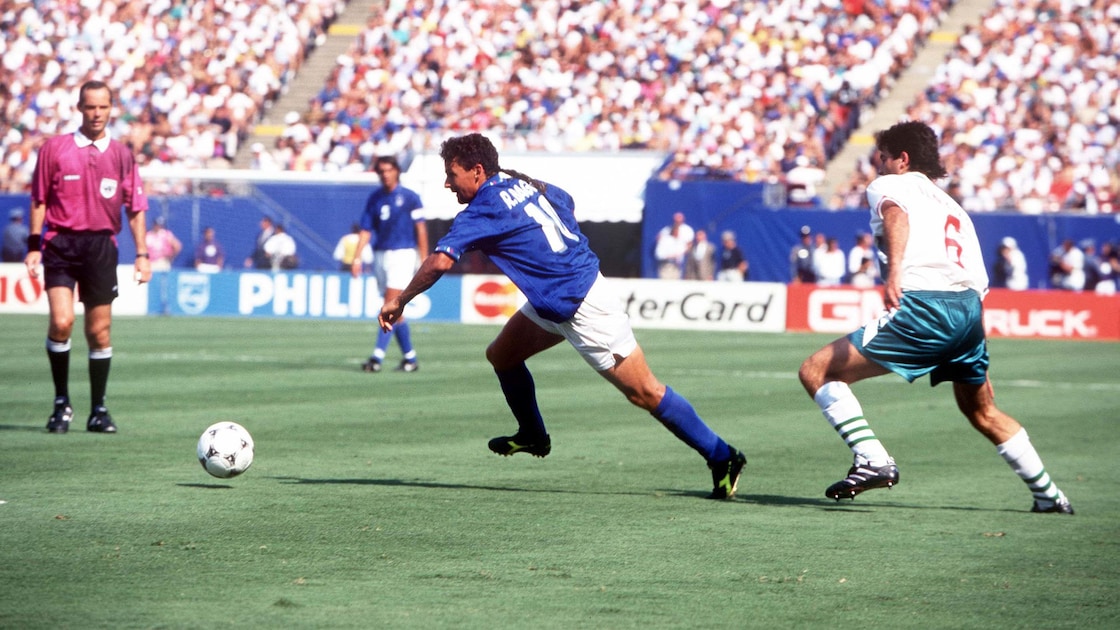 Roberto Baggio Goal 21' | Bulgaria vs Italy | 1994 FIFA World Cup USA™