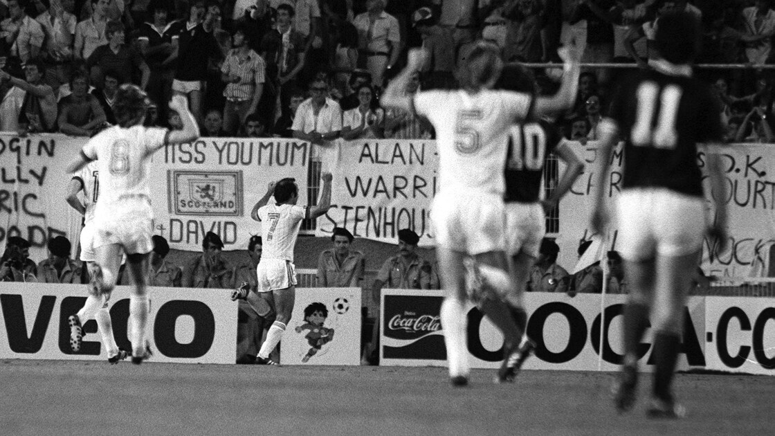 Ramaz Shengelia Goal 85' | Soviet Union vs Scotland | 1982 FIFA World ...